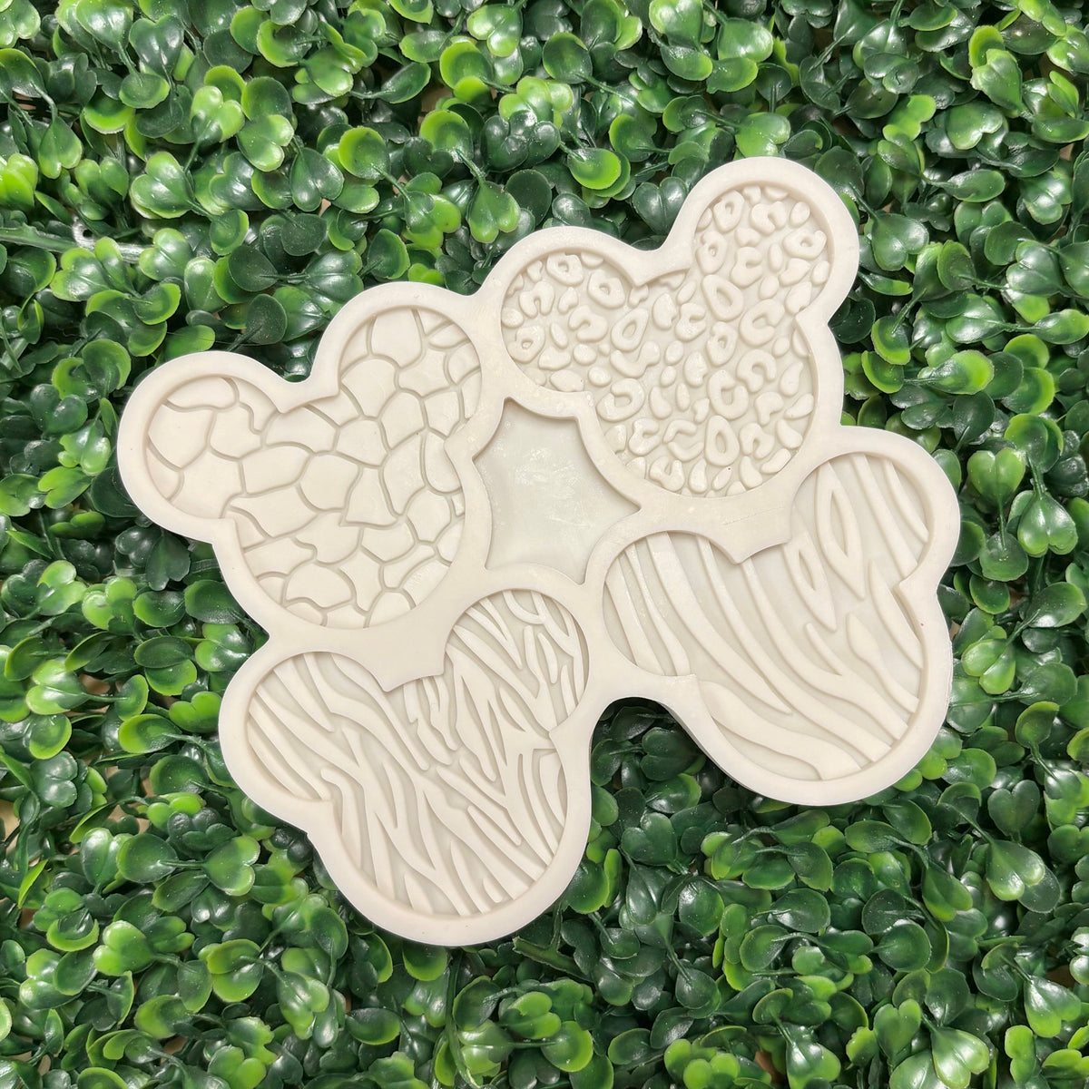 4 Safari Mickey – Bean and Butter